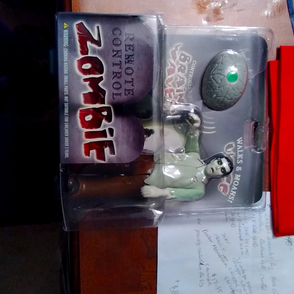 Remote Control Zombie - Gem